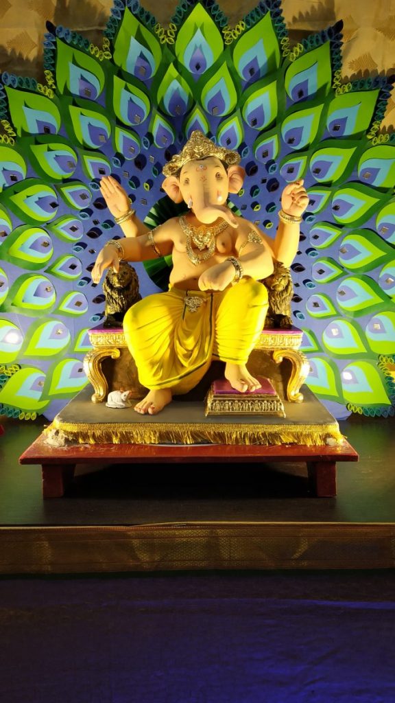 Paper quelling Peacock Feathers | Ganapati Bappa Morya